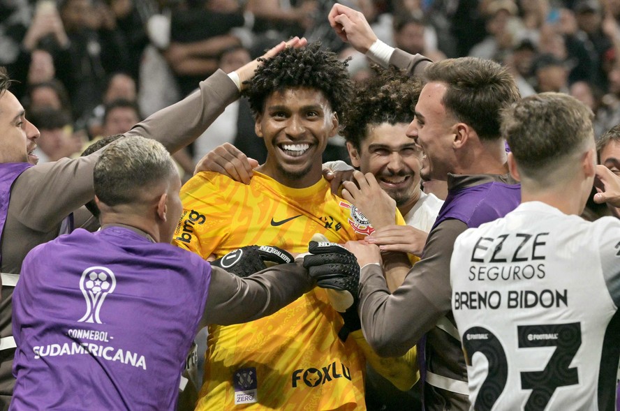 Corinthians x Racing-ARG: horário e onde assistir ao vivo ao jogo de ...