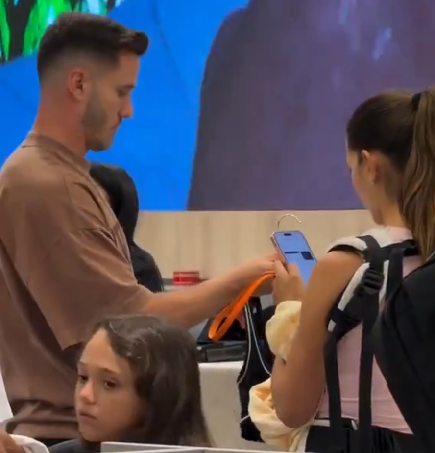 Com salário milionário, Saúl, do Flamengo, viraliza ao fazer compras em ...
