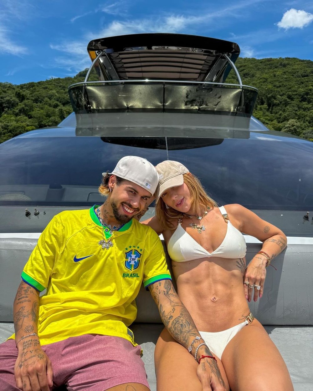 Virgínia Fonseca ganha elogio picante do marido ao posar deslumbrante com vestido vermelho