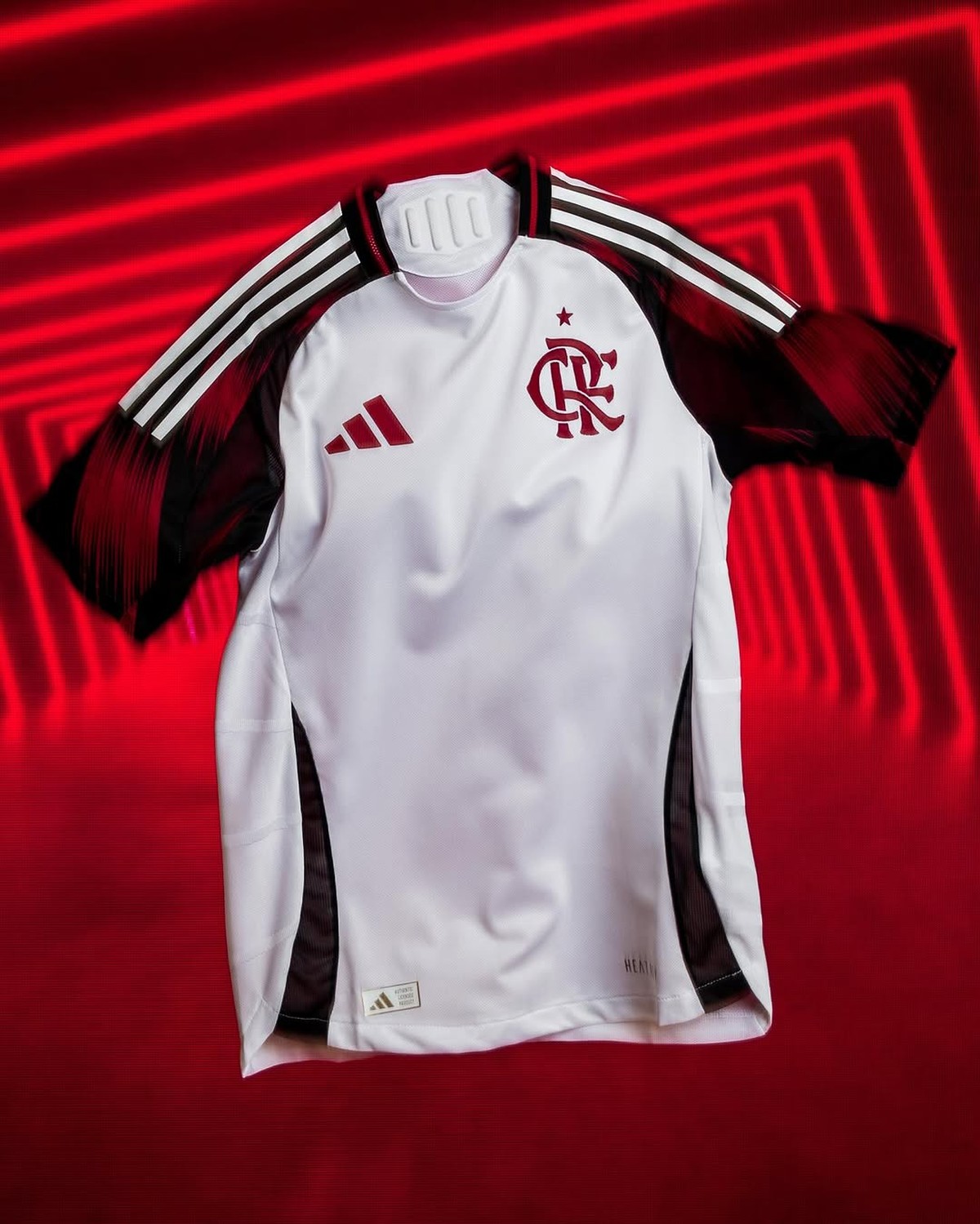 Flamengo lança segundo uniforme para a temporada de 2025; veja fotos e ...