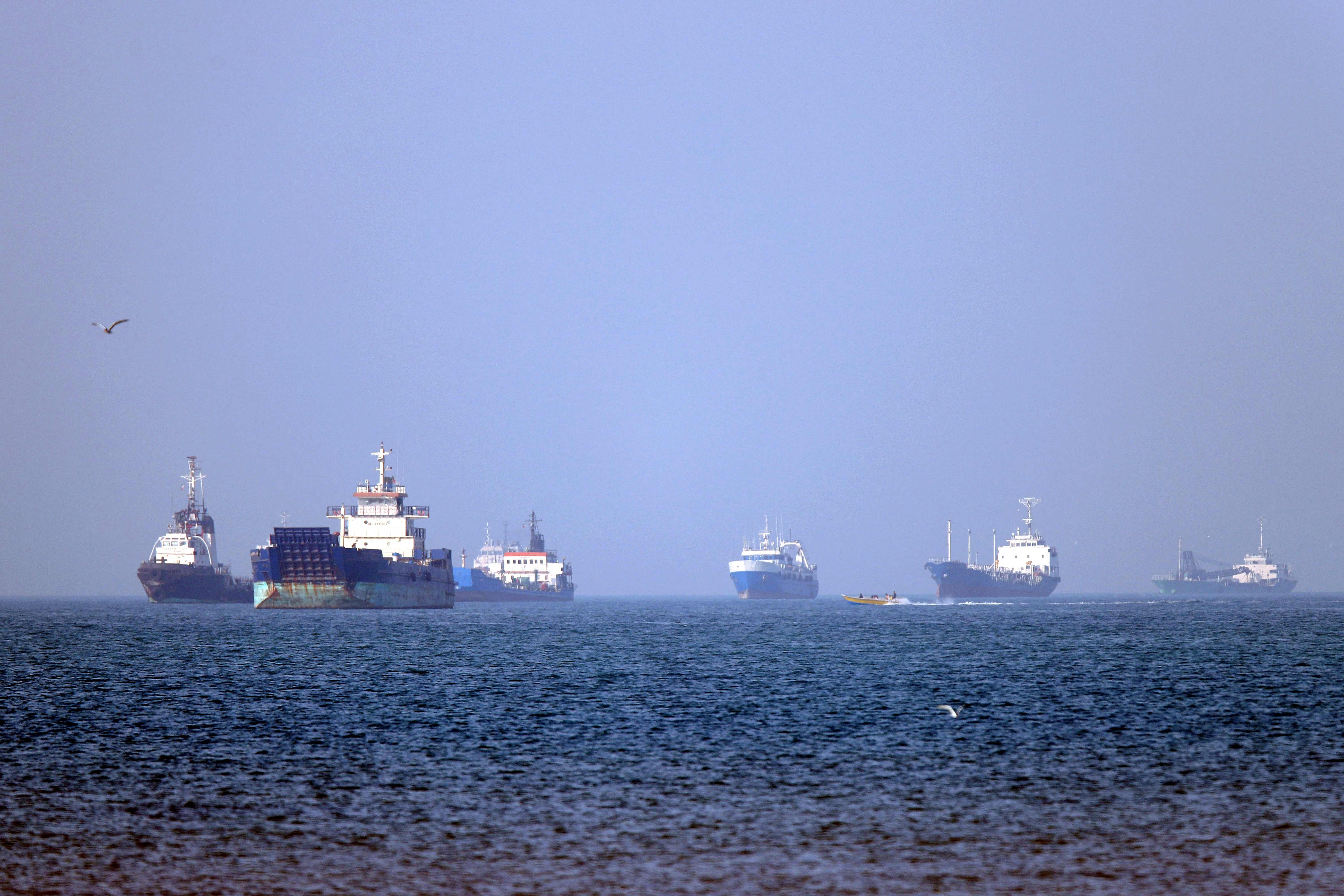 Navios iranianos com milhões de barris de petróleo atravessaram o ...