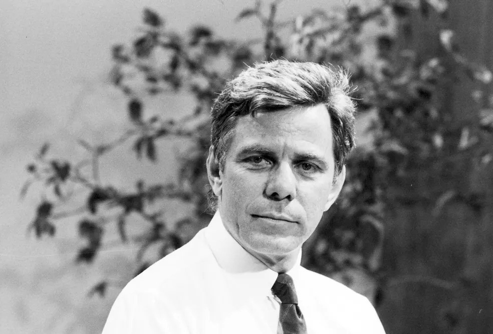 Aos 87 anos, Reginaldo Faria se lança na carreira musical com álbum ...