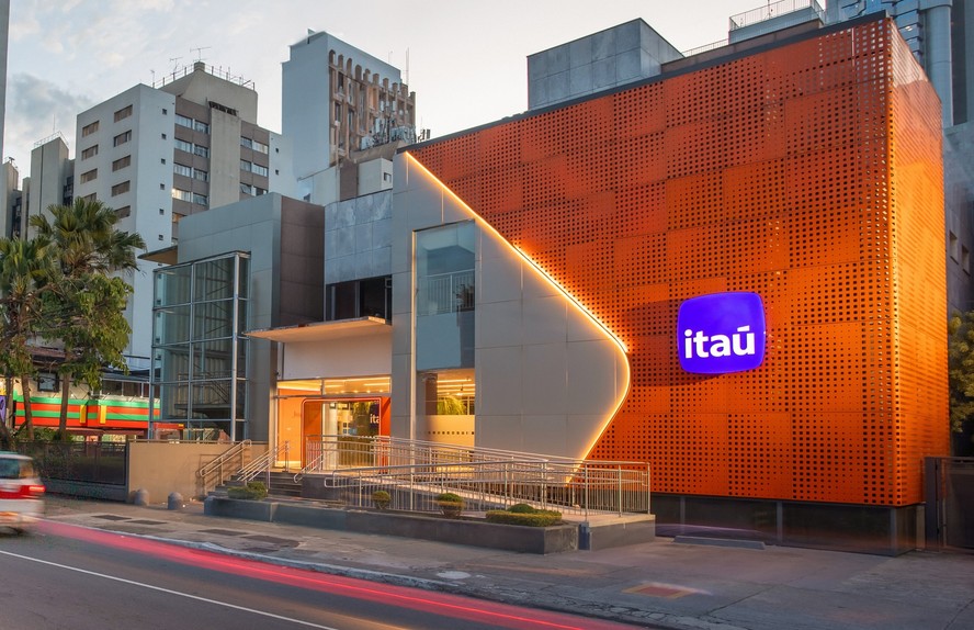 Itaú começa a usar 'agente de investimentos' baseado em inteligência ...