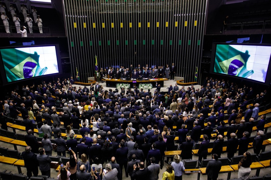 Líderes da Câmara tentam acordo por PEC da Blindagem, mas veem mudança ...