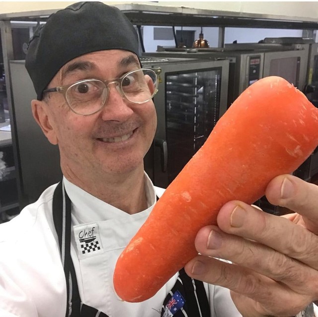 Após trocar música pela cozinha, ex-líder do Spy vs Spy volta aos ...