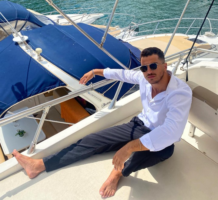 'Que boa genética': Internautas brasileiros 'invadem' perfil de Danilo ...