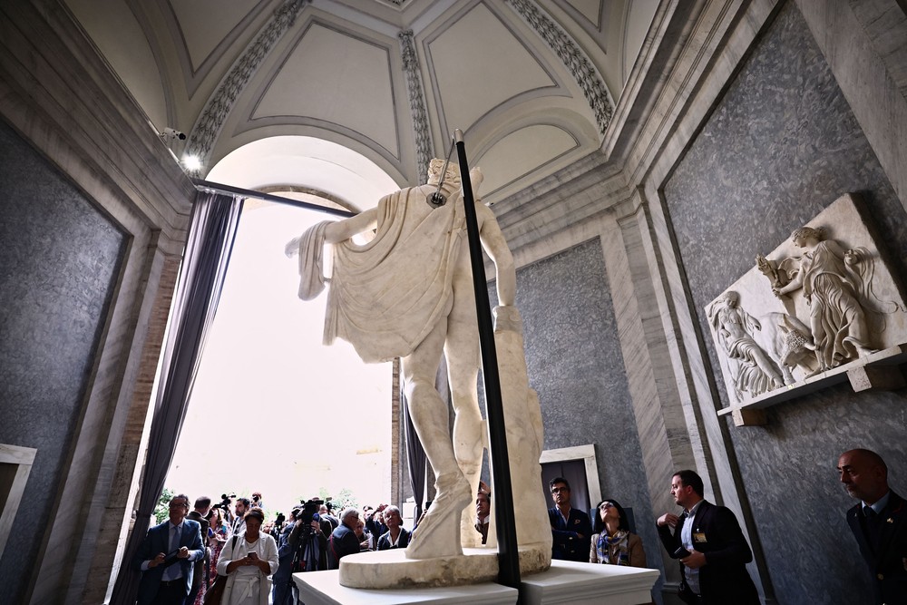 Museu do Vaticano revela versão restaurada do Apolo de Belvedere
