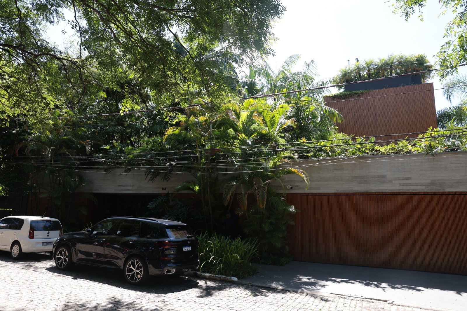 O que é a Reag e qual seu papel na teia de fundos que alimentava a ...