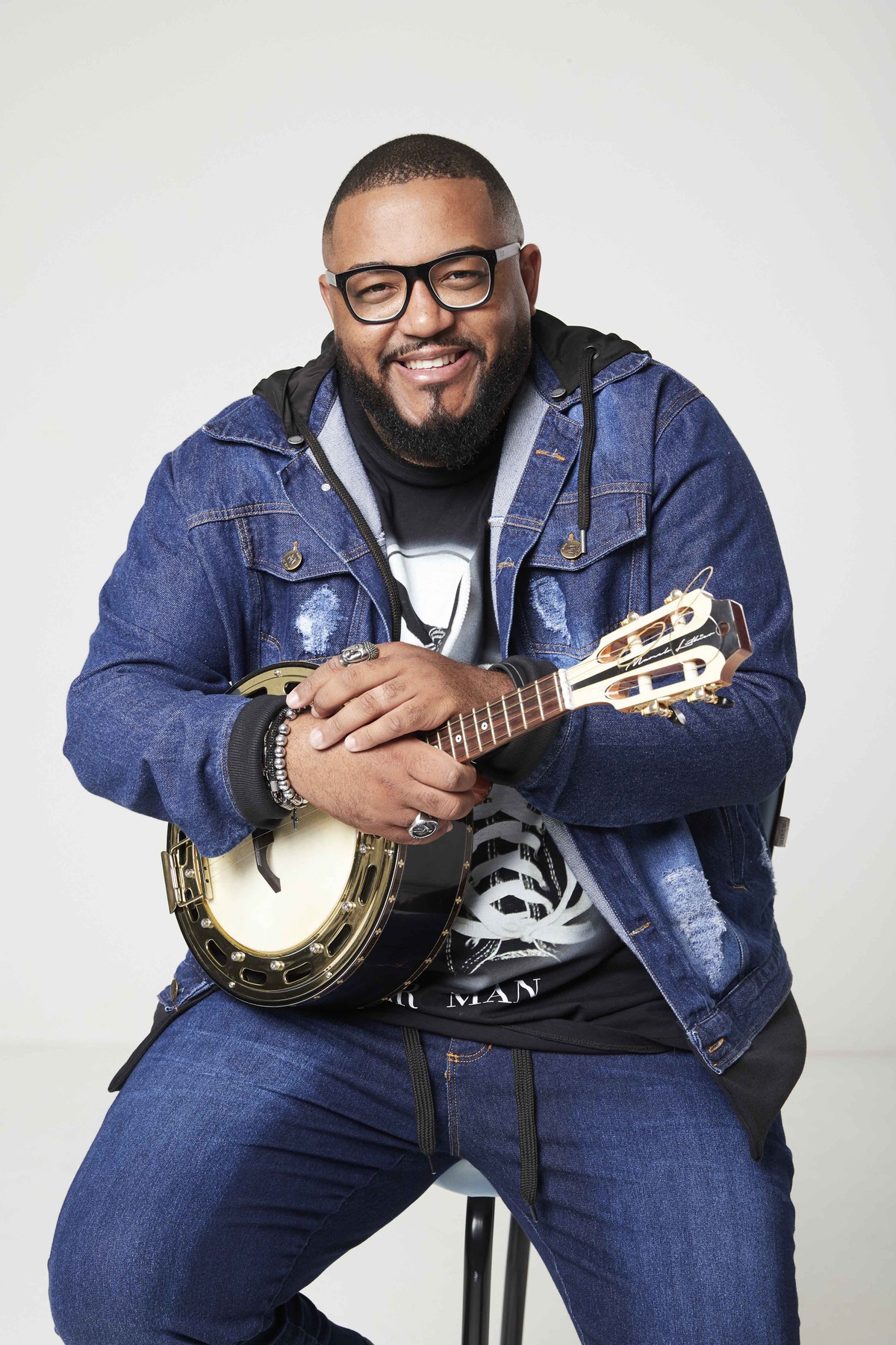 Rua de São Gonçalo é homenageada pelo cantor e compositor Tiee