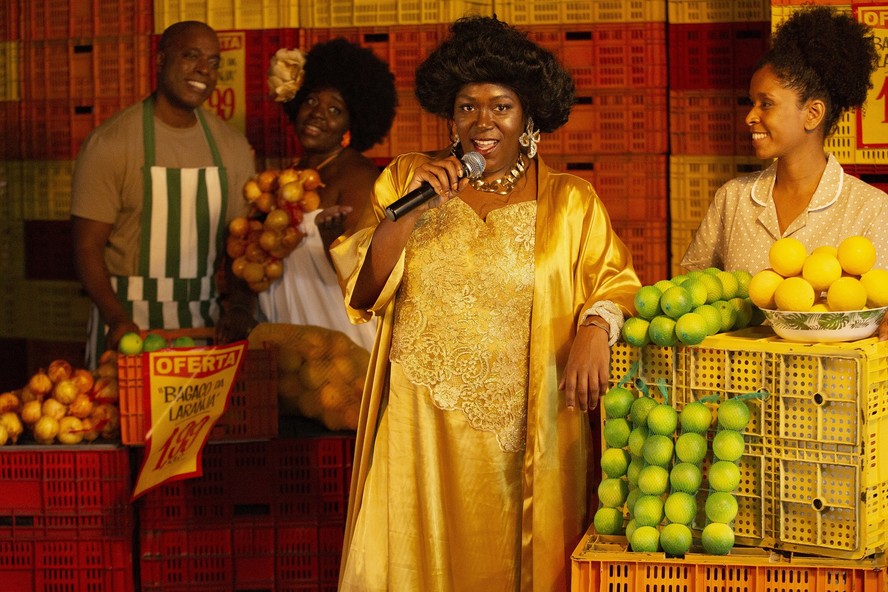 Musical conta história de Jovelina Pérola Negra, nome essencial do samba