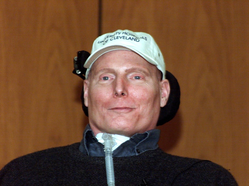 Filme expõe altos e baixos da vida de Christopher Reeve, o eterno ...