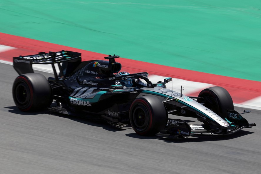 Fórmula 1: Hamilton bate na trave e Russell conquista pole no GP da ...