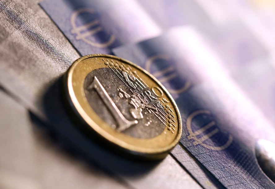 Parlamento europeu abre caminho para euro digital, que deve ser lançado ...