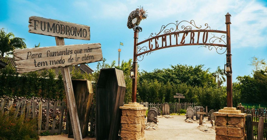 Parque Beto Carrero, em SC, inaugura área de fumantes com temática de ...