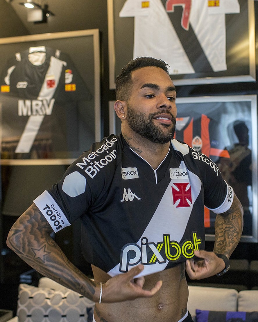 Vasco: Alex Teixeira começa treinos segunda-feira e estreia depende de ...
