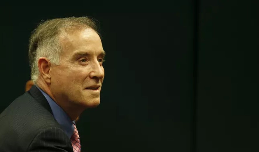 Eike ‘força amizade’ com Elon Musk no X, mas é esnobado — várias vezes