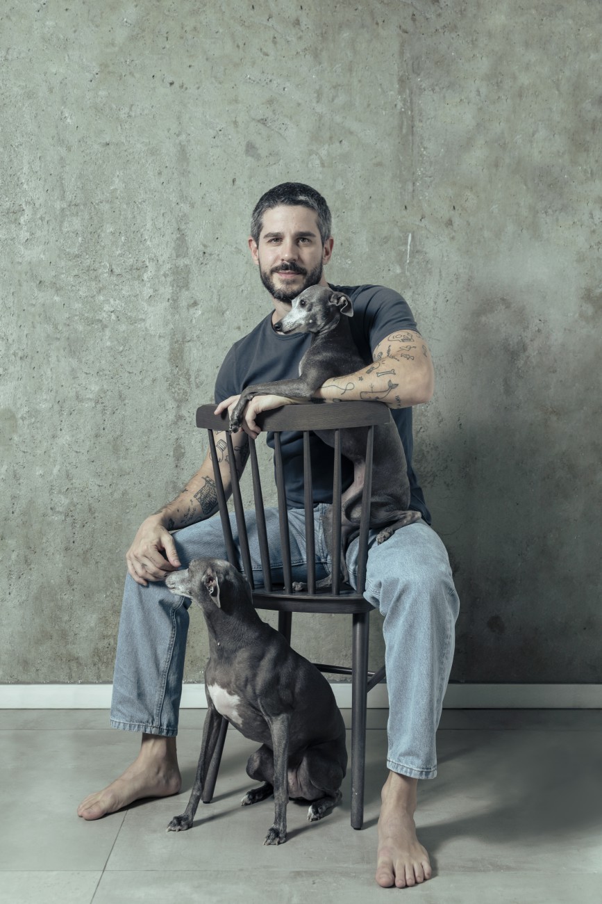 Pedro Neschling fala da volta às novelas, em 'Renascer', e da surdez ...