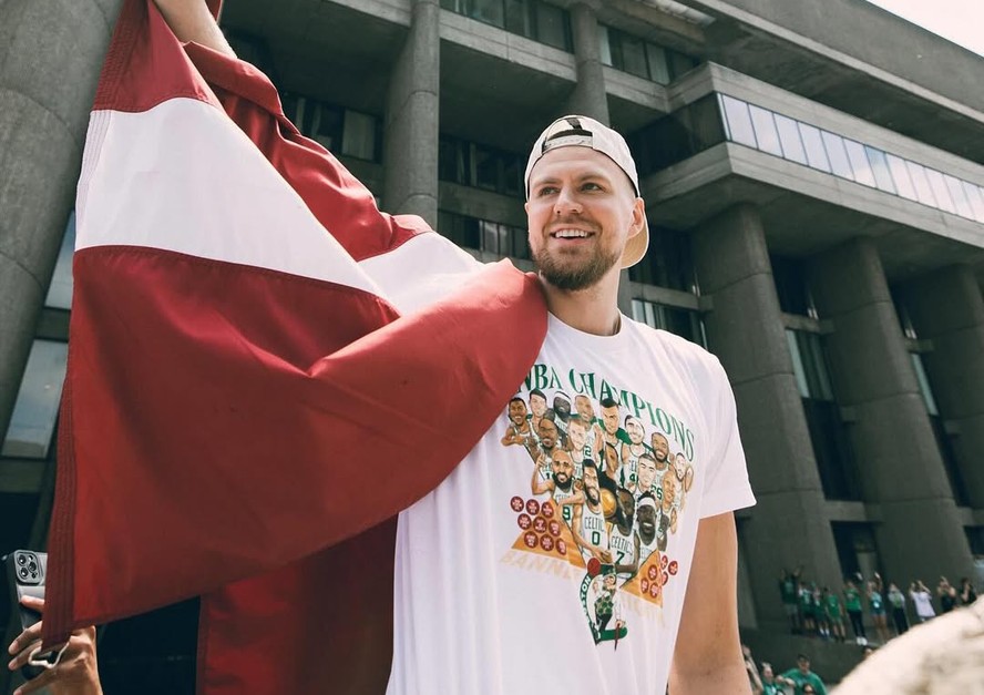 Letão campeão da NBA quer lutar MMA quando se aposentar do basquete