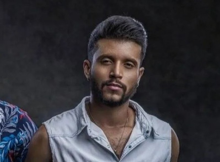 Filmado agredindo a mãe, cantor Luan alega que estava no 'ápice da bebida'