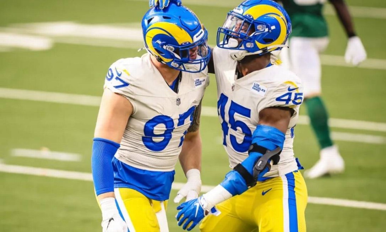 Tiger Woods dá indício de que pretende se aposentar: ‘não me resta muita perna’