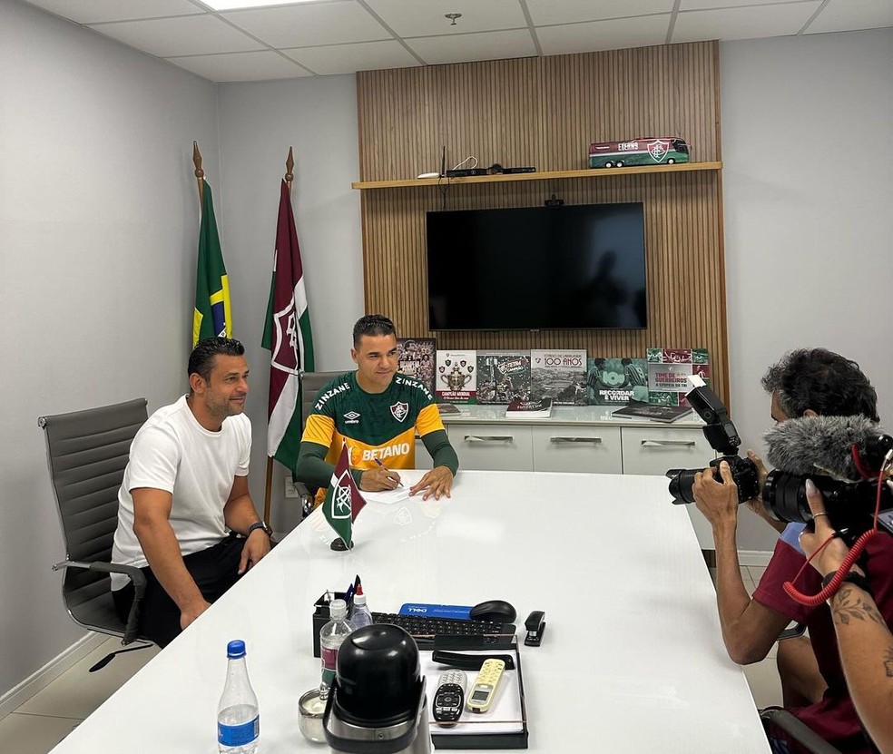 Fluminense anuncia contratação do goleiro Felipe Alves