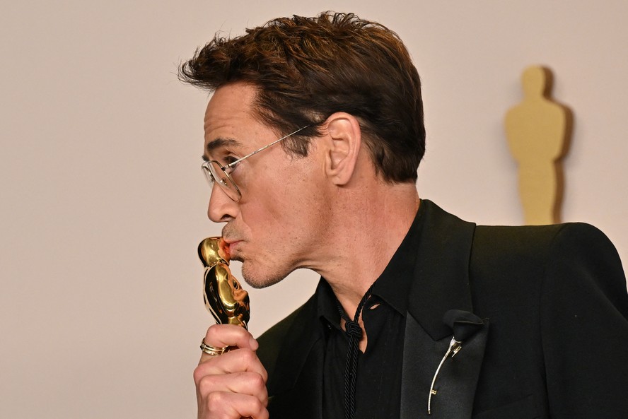 Robert Downey Jr. deixa para trás passado de drogas e super-heróis e conquista o Oscar pela ...