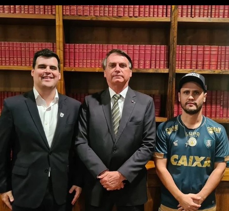 Saída do PL da base de Zema na Assembleia aproxima partido de Cleitinho em 2026