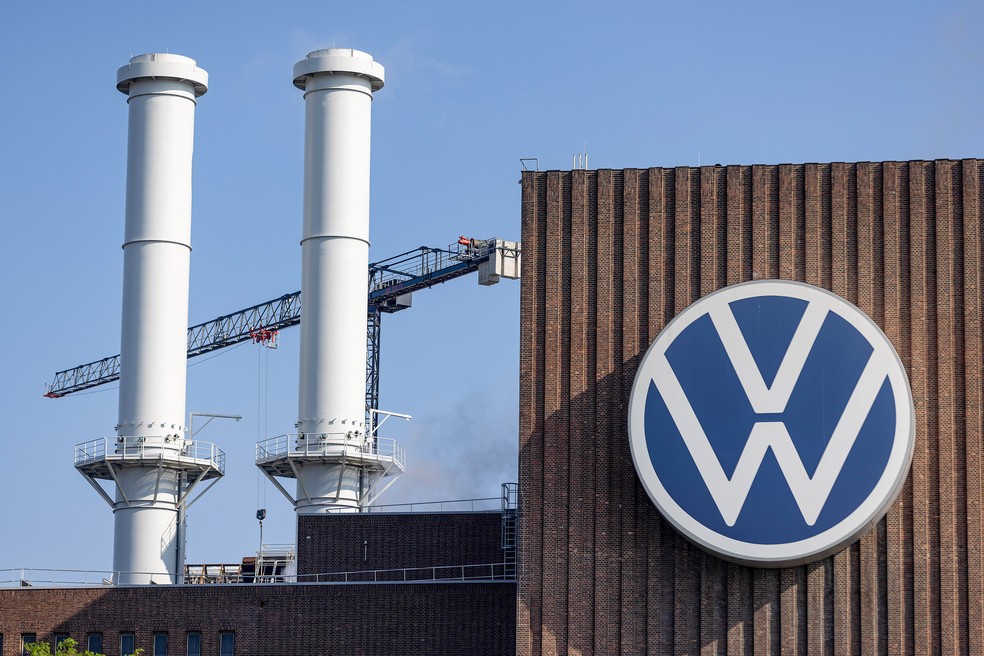 Pela primeira vez, Volkswagen pode fechar fábricas na Alemanha para ...