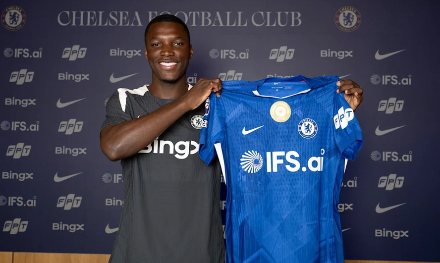 Chelsea renova contrato de Moisés Caicedo por mais sete temporadas