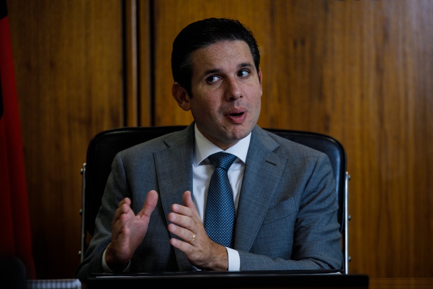 Depois de negar golpe no 8 de janeiro, Hugo Motta quer mudar de agenda