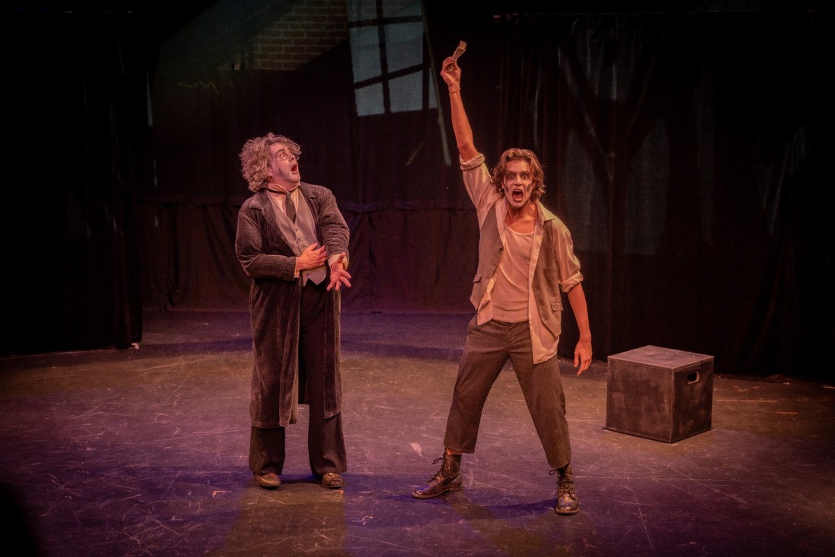 Ator brasileiro conquista espaço na cena teatral de Hollywood