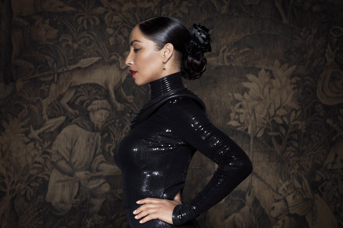 Sade lança primeira canção em 6 anos, dedicada ao filho trans