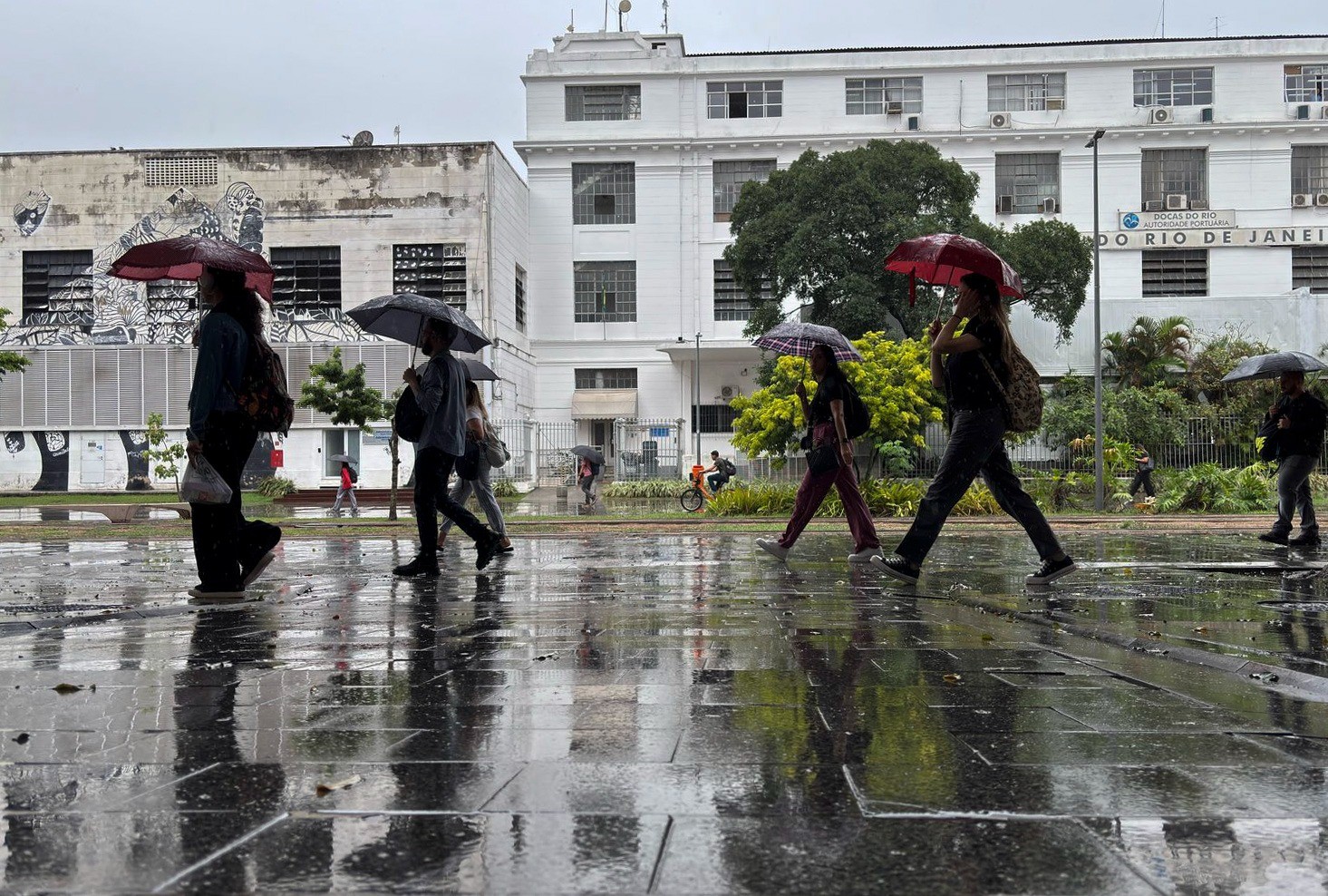 ZCAS provocam chuva intensa no Rio e em MG, enquanto calor persiste na ...