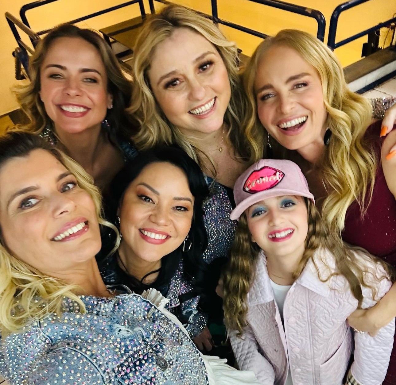 No aniversário de 50 anos de Angélica, veja a trajetória da ...