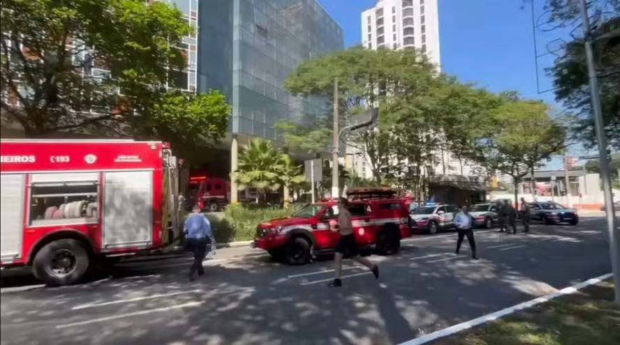Fogo atinge unidade do hospital Albert Einstein em São Paulo