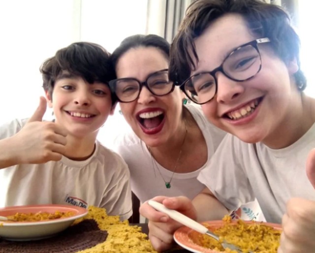 Suzy Rêgo fala de 'Todas as flores', dos filhos gêmeos que teve aos 42 anos e dos tempos de modelo