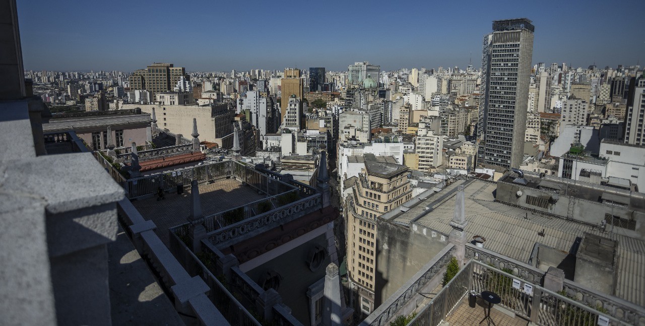 Edifício Martinelli: reaberto, ponto icônico de SP recebe atividades ...