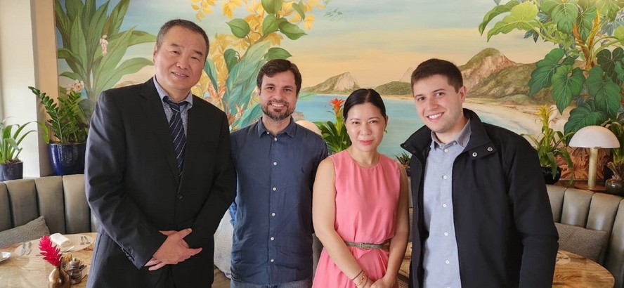 O tour pelo Brasil do bilionário chinês que investe em projetos ...