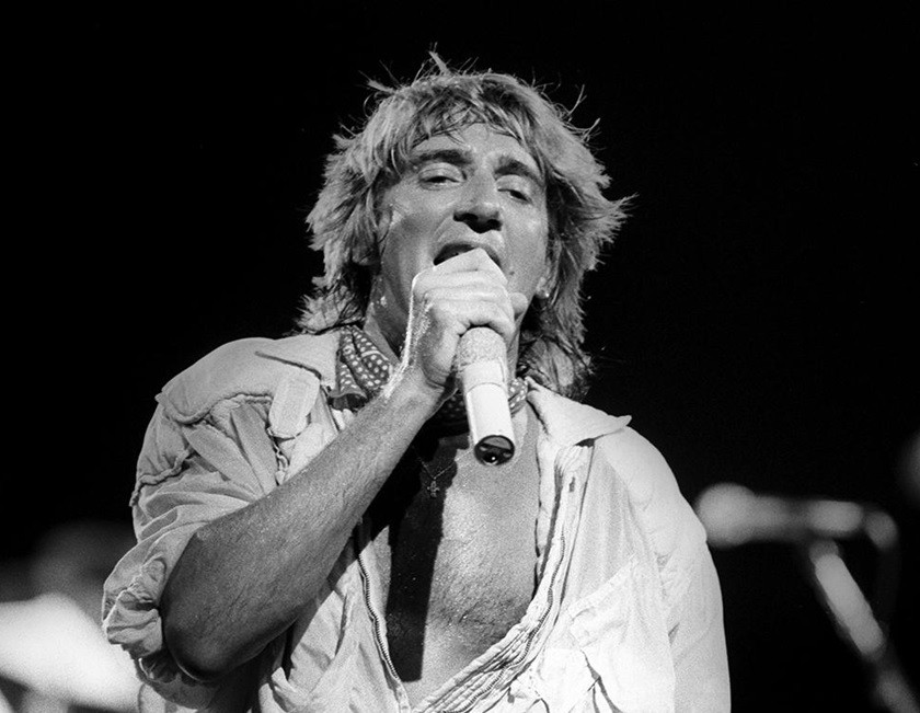 Rod Stewart: quem é o astro do rock que arrastou público maior do que o ...