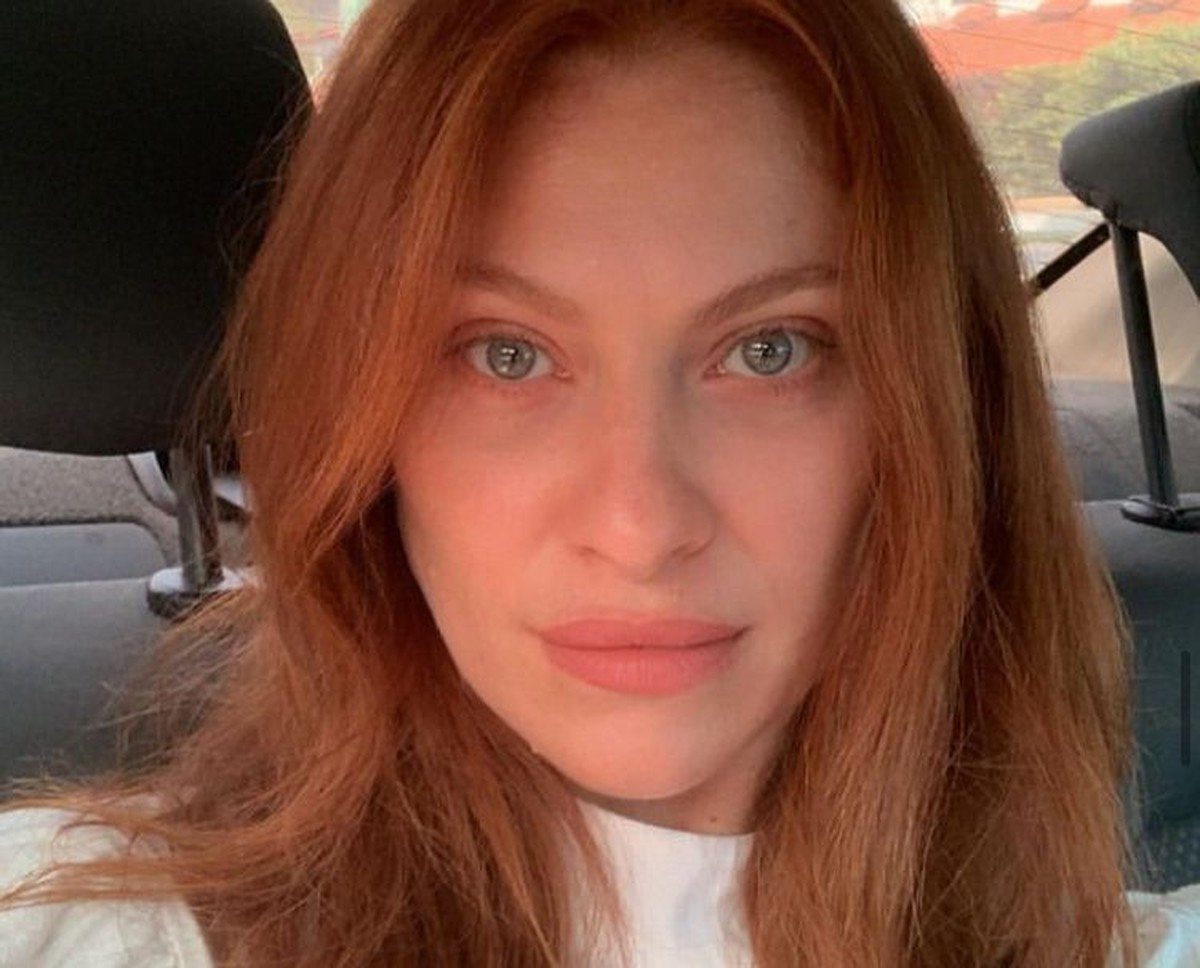 Lana Rhodes lembra época de paquita e diz que concilia carreira de ...