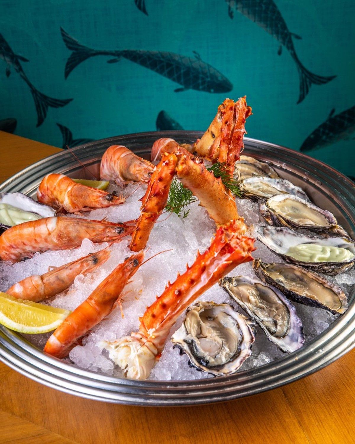 Umas e ostras em um célebre restaurante de Ipanema