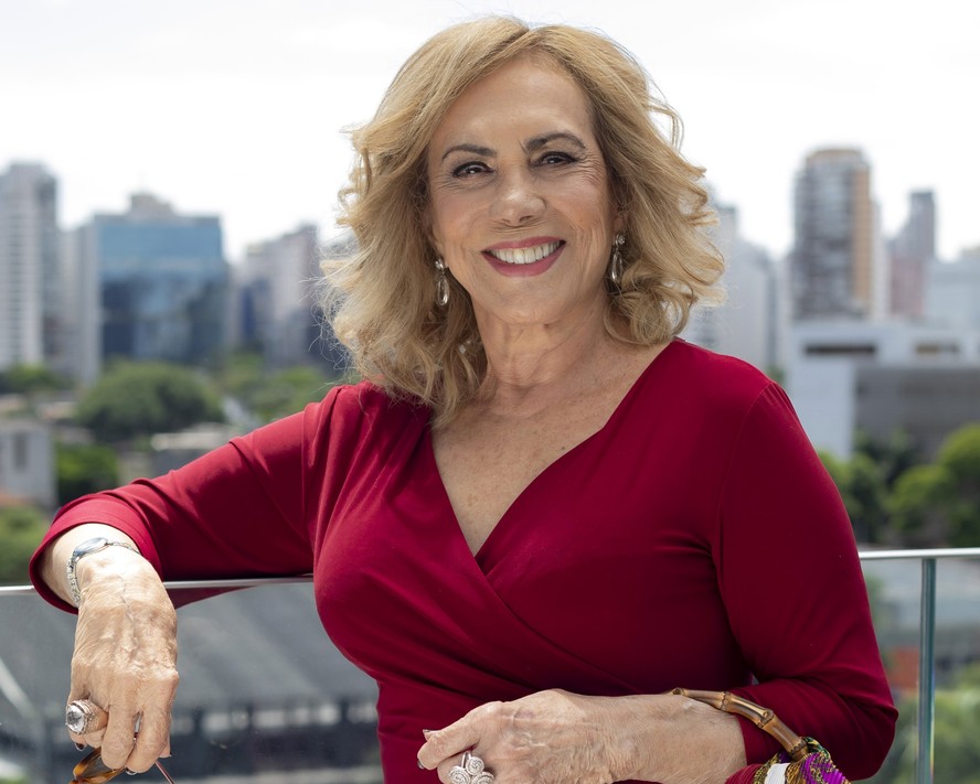 Arlete Salles surge em primeira foto como Frida Mancini em 'Família é tudo'