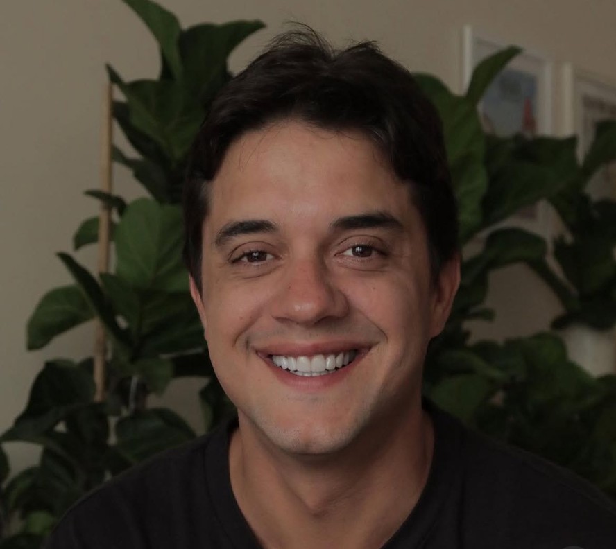 Sem trabalhos como ator, ex-'Chiquititas' Guilherme Boury faz sucesso ...