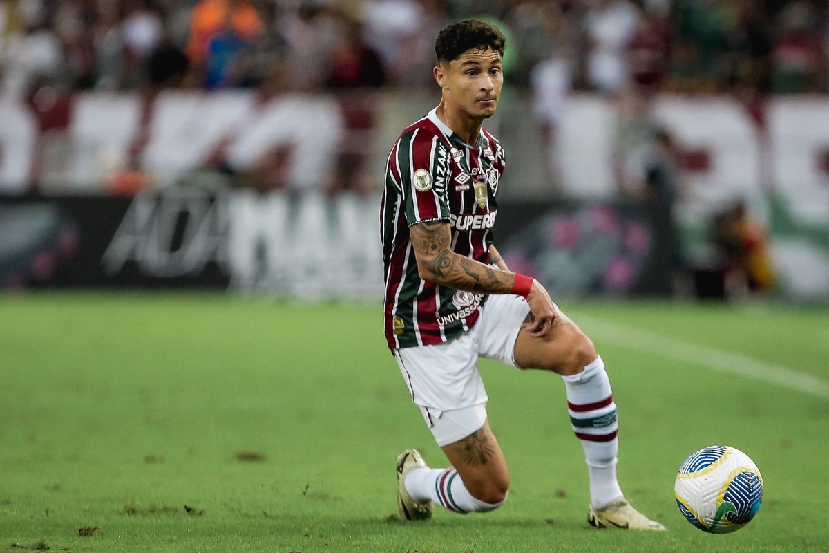 Diogo Barbosa deve deixar o Fluminense
