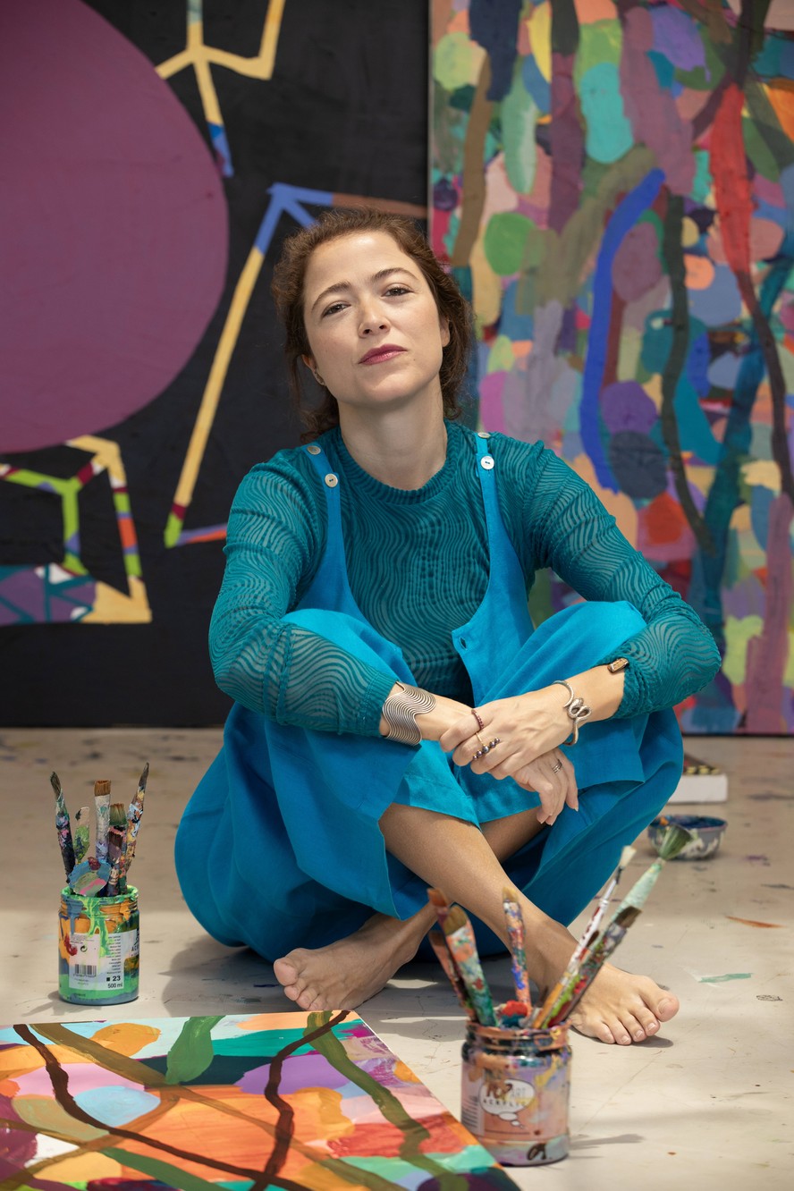 A artista plástica carioca Maria Lynch celebra 20 anos de carreira com ...