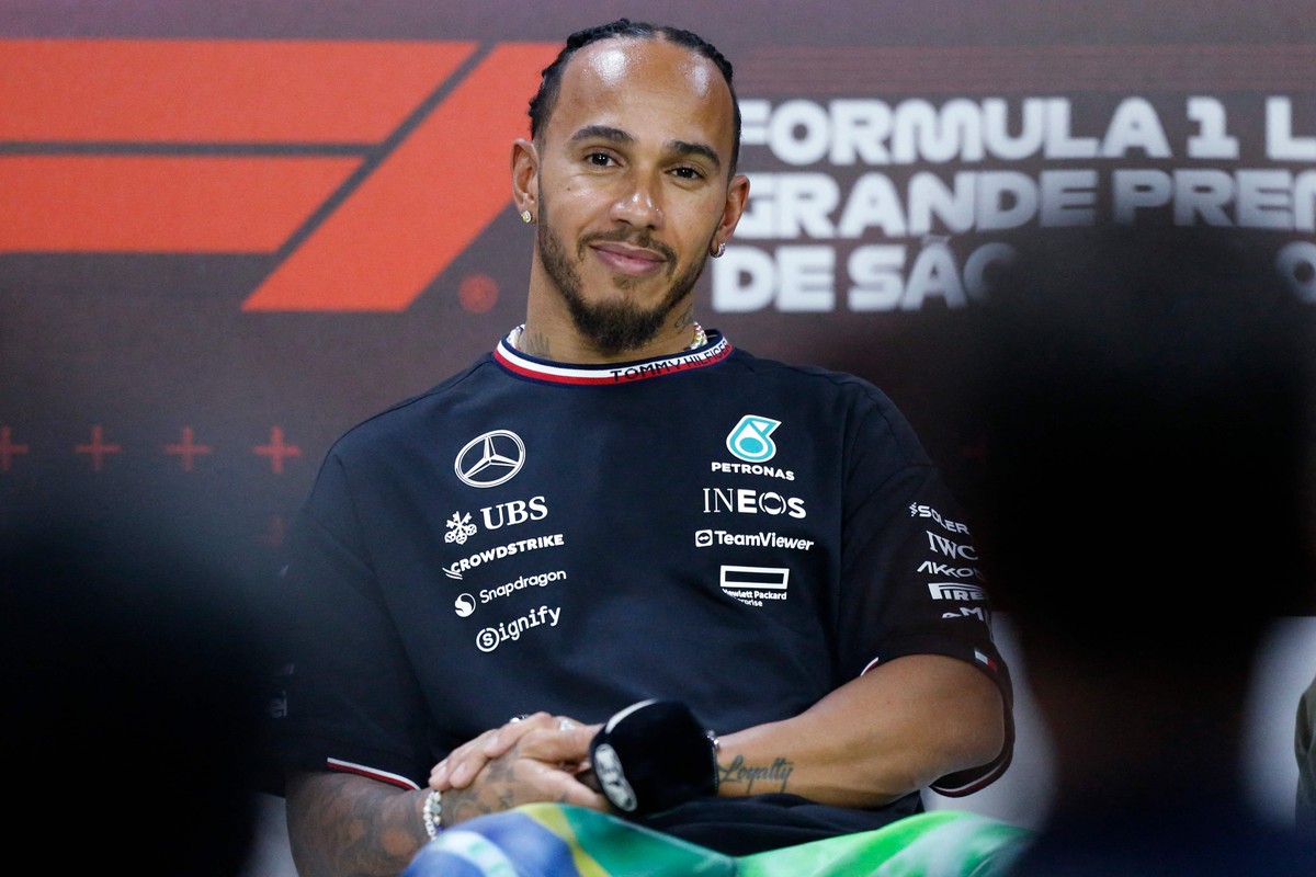 Lewis Hamilton negocia compra de equipe da MotoGP