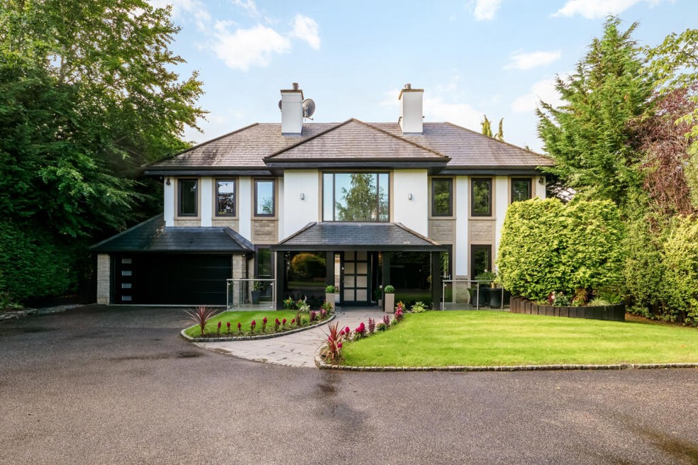 Alisson, do Liverpool, põe casa de R$ 31 milhões à venda na Inglaterra ...