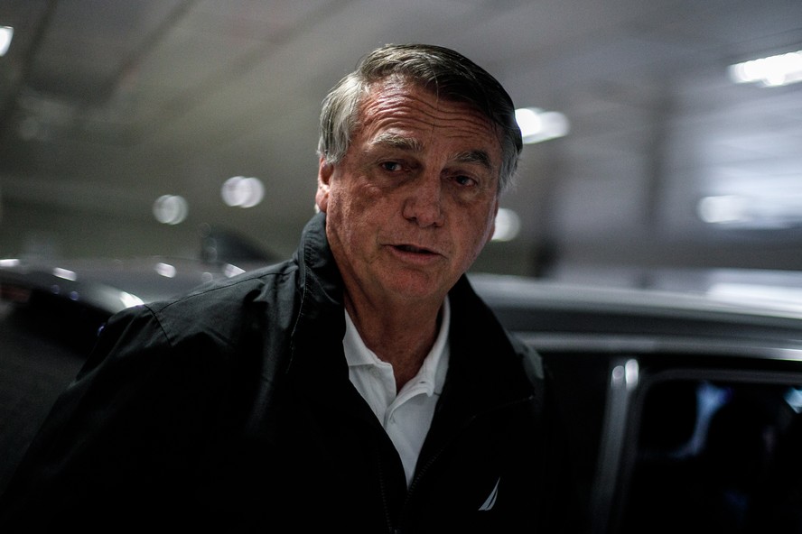 Relatório da PF aponta indícios de que Bolsonaro sabia de plano para ...
