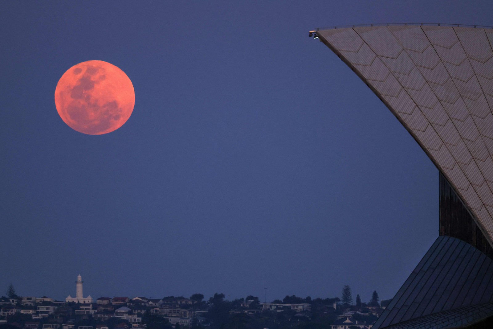Superlua azul: veja fotos do fenômeno que encantou céus do Brasil e ...