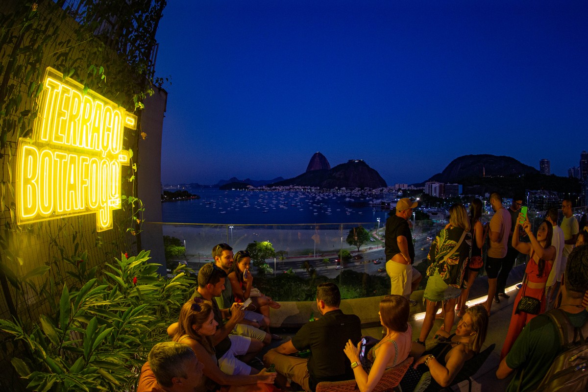 Os melhores rooftops do Rio de Janeiro para curtir vista, música e bons ...
